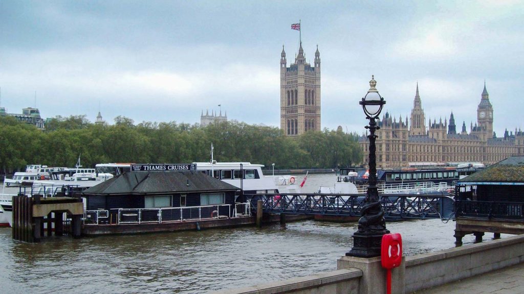 5 Ways to Immerse Yourself in London's British Culture - I May Roam